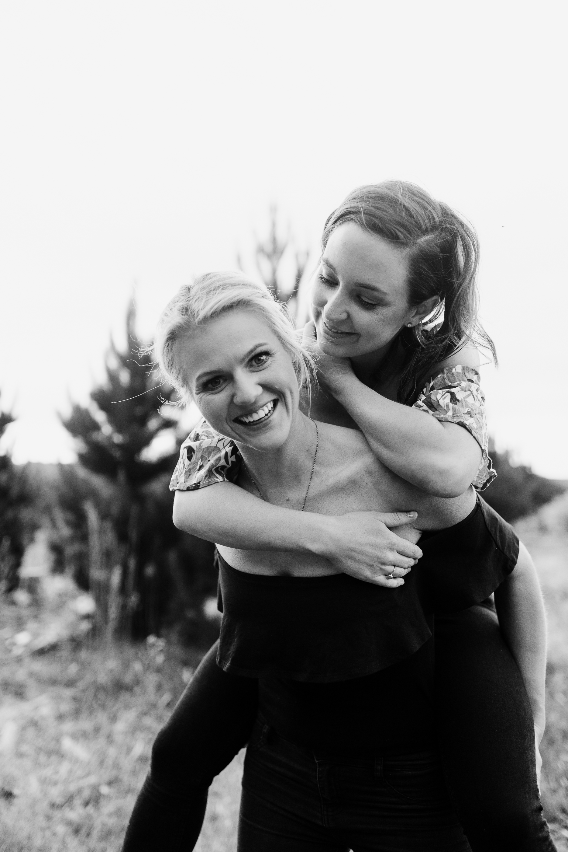 BETH + KATE • Petite Visuals by Morgane Cazaubon - photography ...